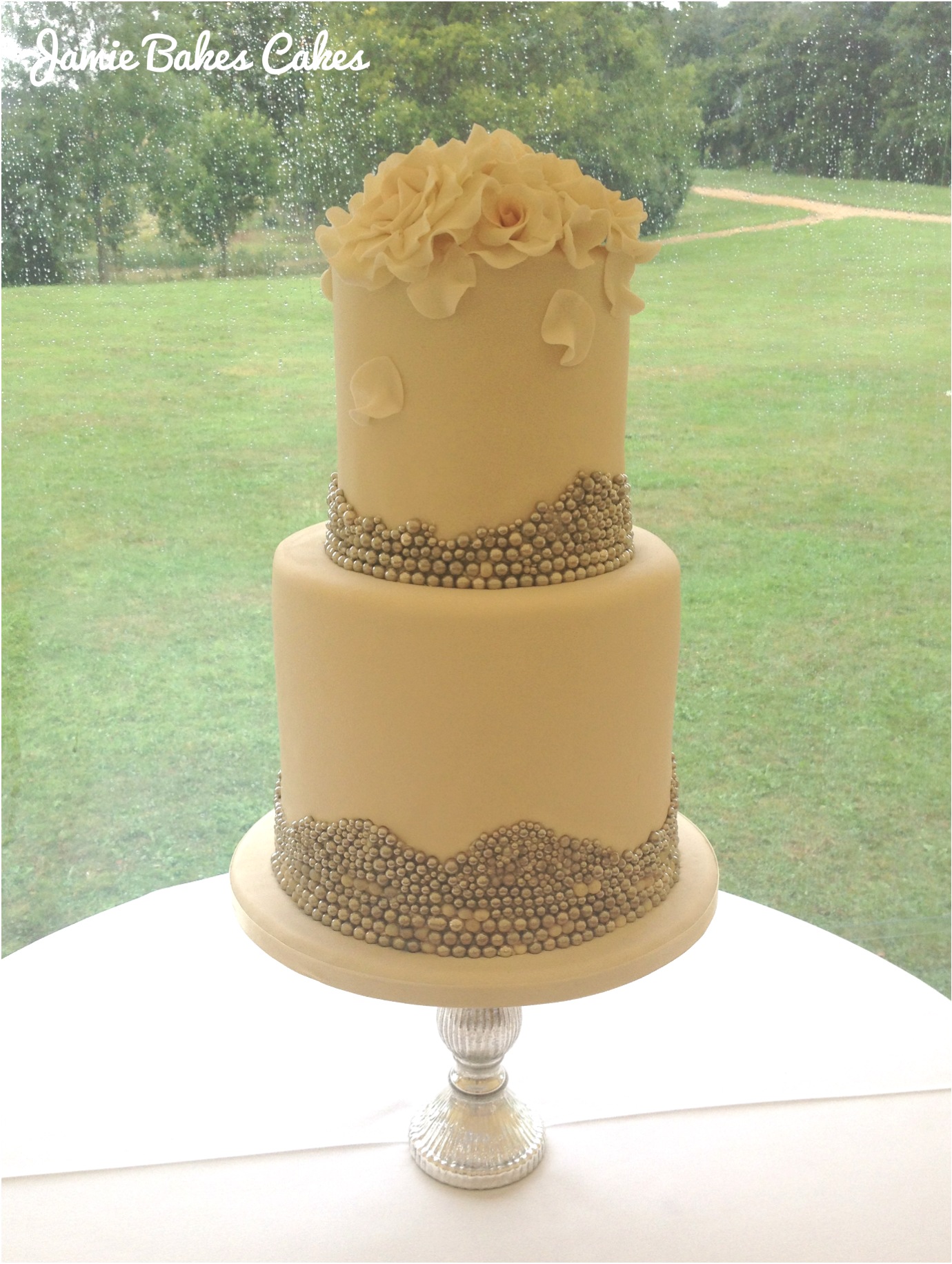 Double height Beaded – Jamie Bakes Cakes