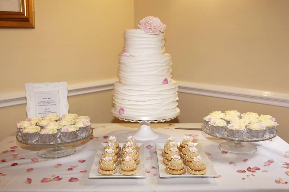 Fondant Layers Desser Table with Cupcake and Tiered Cookies – Jamie ...